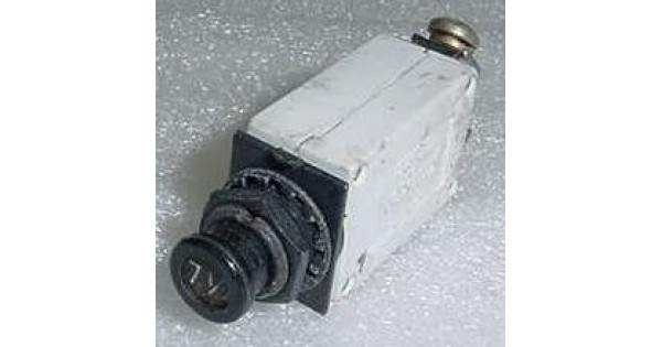 Klixon 7 1/2A Circuit Breaker. P/N 7274-2-7 1/2 or MS26574-7 1/2.