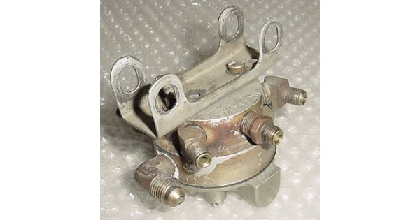 Lycoming Aircraft Engine Fuel Flow Divider. P/N M2172R.